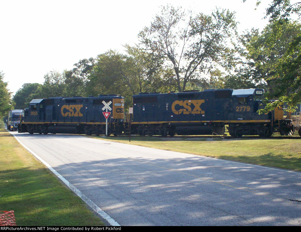 CSX 2655 AND 2779 (GP38-2)